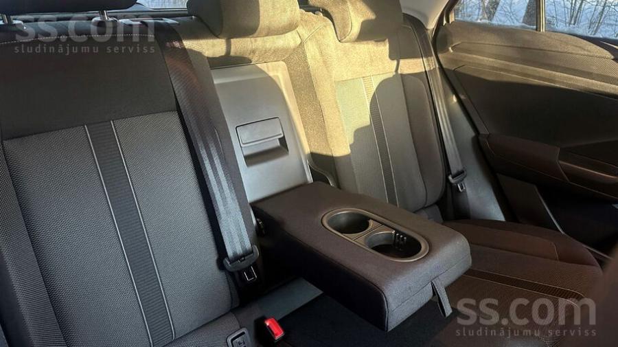 Melns Volkswagen T-Roc 2023 Rīga, ar dzinēja tilpumu 1.50 L un nobraukumu 28 tūkst. km par 25550 €, foto 20 vietnē AUTOMOTO.COM.LV