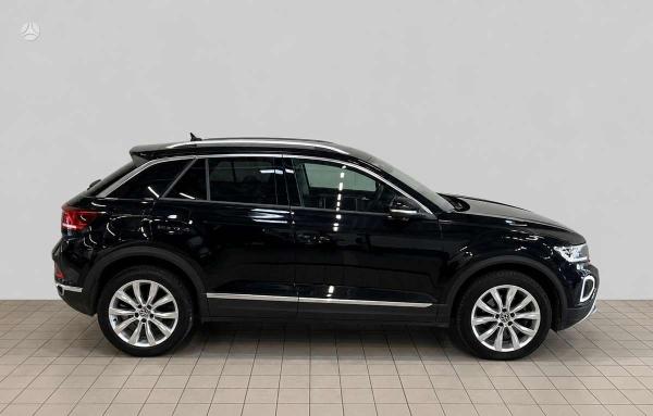 Black Volkswagen T-Roc 2023 in Kaunas, with an engine capacity of 1.97 L and mileage of 95 thousand km for 21900 €, photo 3 on AUTOMOTO.COM.LV