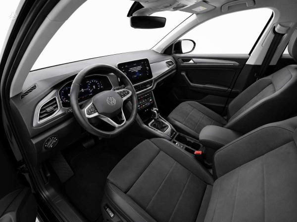 Black Volkswagen T-Roc 2023 in Kaunas, with an engine capacity of 1.97 L and mileage of 95 thousand km for 21900 €, photo 7 on AUTOMOTO.COM.LV