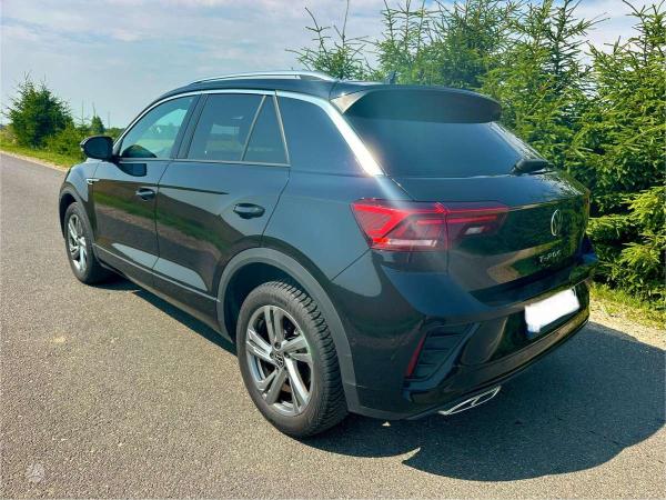 Melns Volkswagen T-Roc 2023 Alīta, ar dzinēja tilpumu 1.97 L un nobraukumu 88 tūkst. km par 23800 €, foto 6 vietnē AUTOMOTO.COM.LV