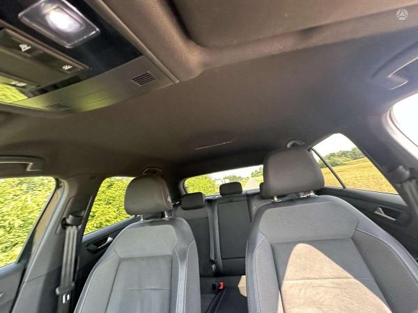 Melns Volkswagen T-Roc 2023 Alīta, ar dzinēja tilpumu 1.97 L un nobraukumu 88 tūkst. km par 23800 €, foto 10 vietnē AUTOMOTO.COM.LV
