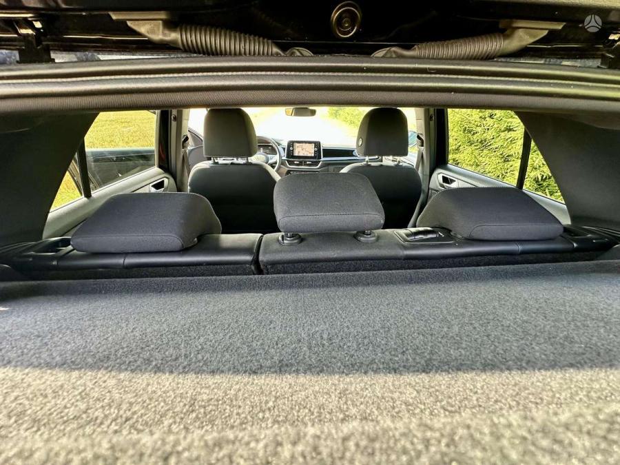 Black Volkswagen T-Roc 2023 in Alytus, with an engine capacity of 1.97 L and mileage of 88 thousand km for 23800 €, photo 16 on AUTOMOTO.COM.LV