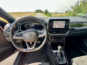 Black Volkswagen T-Roc 2023 in Alytus, with an engine capacity of 1.97 L and mileage of 88 thousand km for 23800 €, photo 18 on AUTOMOTO.COM.LV