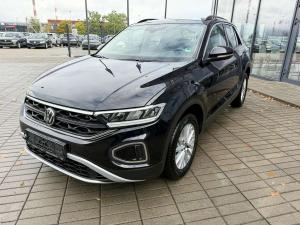 Melns Volkswagen T-Roc 2023 Kauņa, ar dzinēja tilpumu 1.00 L un nobraukumu 174 tūkst. km par 14900 €, foto  vietnē AUTOMOTO.COM.LV