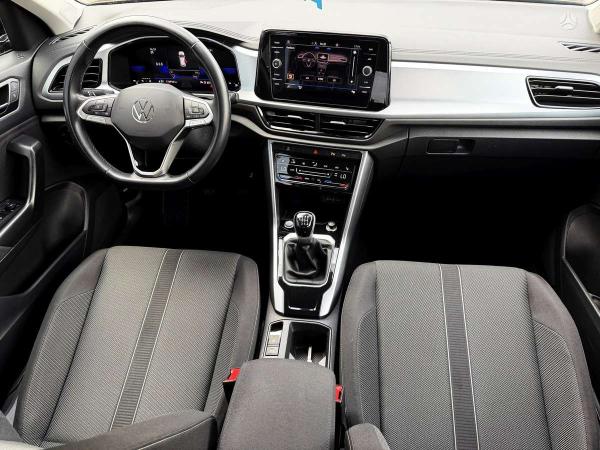 Melns Volkswagen T-Roc 2023 Kauņa, ar dzinēja tilpumu 1.00 L un nobraukumu 174 tūkst. km par 14900 €, foto 10 vietnē AUTOMOTO.COM.LV
