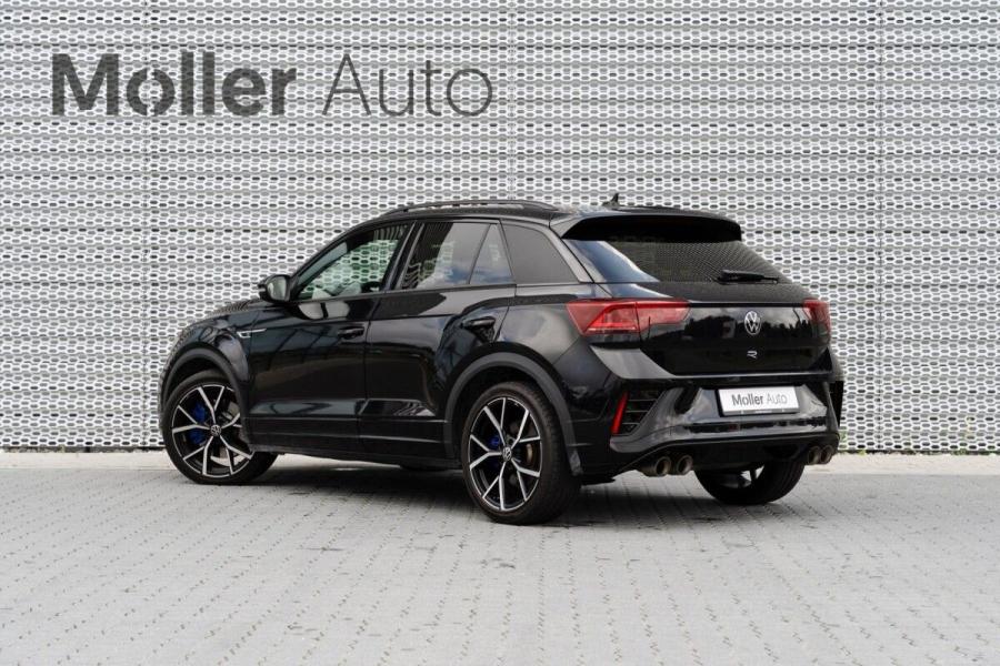 Melns Volkswagen T-Roc 2023 Mārupe, ar dzinēja tilpumu 2.00 L un nobraukumu 34 tūkst. km par 33900 €, foto 4 vietnē AUTOMOTO.COM.LV