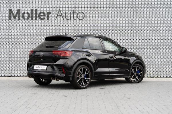 Melns Volkswagen T-Roc 2023 Mārupe, ar dzinēja tilpumu 2.00 L un nobraukumu 34 tūkst. km par 33900 €, foto 5 vietnē AUTOMOTO.COM.LV