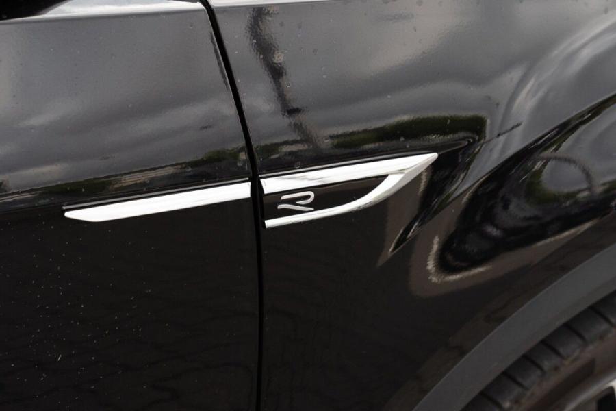 Melns Volkswagen T-Roc 2023 Mārupe, ar dzinēja tilpumu 2.00 L un nobraukumu 34 tūkst. km par 33900 €, foto 7 vietnē AUTOMOTO.COM.LV
