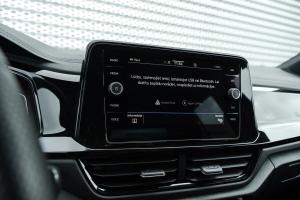 Melns Volkswagen T-Roc 2023 Mārupe, ar dzinēja tilpumu 2.00 L un nobraukumu 34 tūkst. km par 33900 €, foto 25 vietnē AUTOMOTO.COM.LV