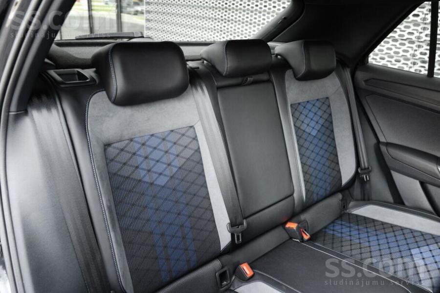 Melns Volkswagen T-Roc 2023 Rīga, ar dzinēja tilpumu 2.00 L un nobraukumu 34 tūkst. km par 33900 €, foto 29 vietnē AUTOMOTO.COM.LV