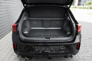 Melns Volkswagen T-Roc 2023 Rīga, ar dzinēja tilpumu 2.00 L un nobraukumu 34 tūkst. km par 33900 €, foto 30 vietnē AUTOMOTO.COM.LV