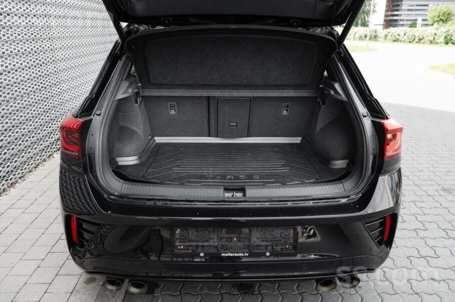 Melns Volkswagen T-Roc 2023 Rīga, ar dzinēja tilpumu 2.00 L un nobraukumu 34 tūkst. km par 33900 €, foto 30 vietnē AUTOMOTO.COM.LV