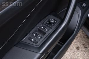 Black Volkswagen T-Roc 2023 in Riga, with an engine capacity of 1.50 L and mileage of 55 thousand km for 24250 €, photo 18 on AUTOMOTO.COM.LV