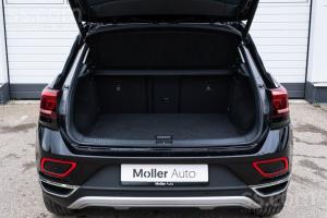 Black Volkswagen T-Roc 2023 in Riga, with an engine capacity of 1.50 L and mileage of 55 thousand km for 24250 €, photo 21 on AUTOMOTO.COM.LV
