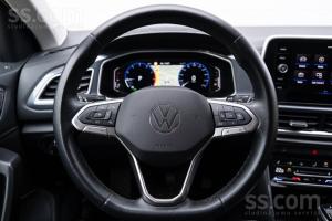 Black Volkswagen T-Roc 2023 in Riga, with an engine capacity of 1.50 L and mileage of 55 thousand km for 24250 €, photo 24 on AUTOMOTO.COM.LV