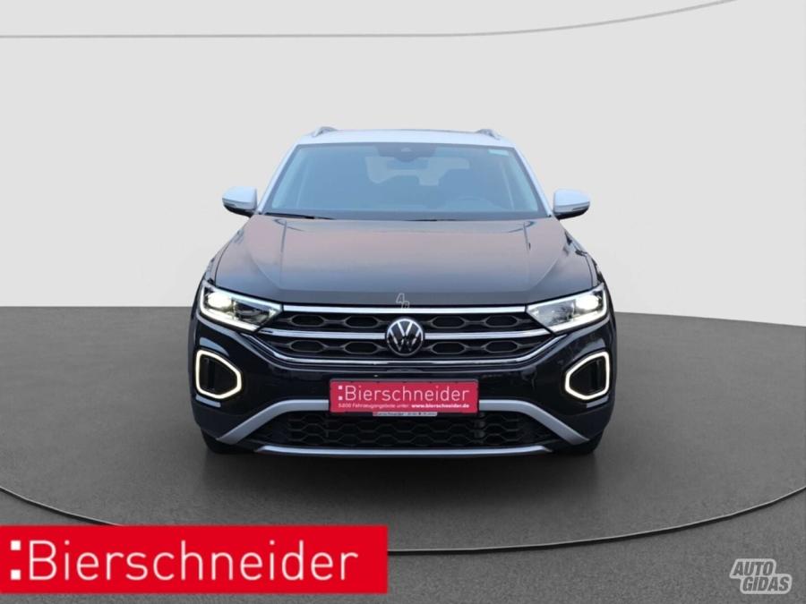 Black Volkswagen T-Roc 2024 in Kaunas, with an engine capacity of 2.00 L and mileage of 18 thousand km for 29600 €, photo 2 on AUTOMOTO.COM.LV