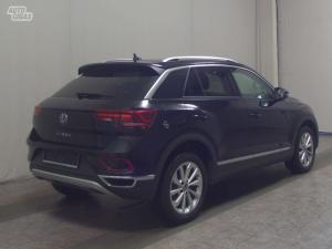 Black Volkswagen T-Roc 2024 in Kaunas, with an engine capacity of 1.00 L and mileage of 32 thousand km for 23249 €, photo 4 on AUTOMOTO.COM.LV