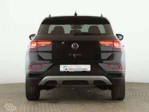 Black Volkswagen T-Roc 2024 in Kaunas, with an engine capacity of 1.50 L and mileage of 15 thousand km for 32564 €, photo 7 on AUTOMOTO.COM.LV