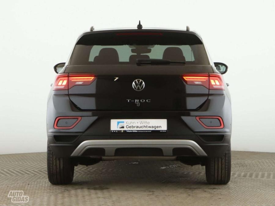 Black Volkswagen T-Roc 2024 in Kaunas, with an engine capacity of 1.50 L and mileage of 15 thousand km for 32564 €, photo 7 on AUTOMOTO.COM.LV
