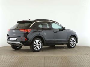 Black Volkswagen T-Roc 2024 in Kaunas, with an engine capacity of 1.50 L and mileage of 15 thousand km for 32564 €, photo 8 on AUTOMOTO.COM.LV