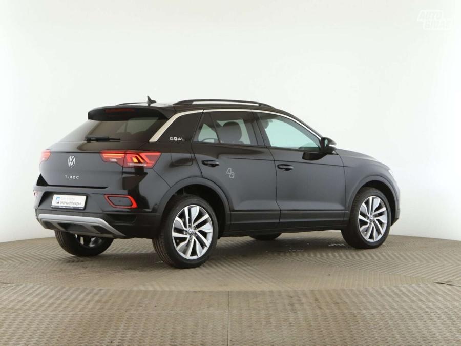 Black Volkswagen T-Roc 2024 in Kaunas, with an engine capacity of 1.50 L and mileage of 15 thousand km for 32564 €, photo 8 on AUTOMOTO.COM.LV