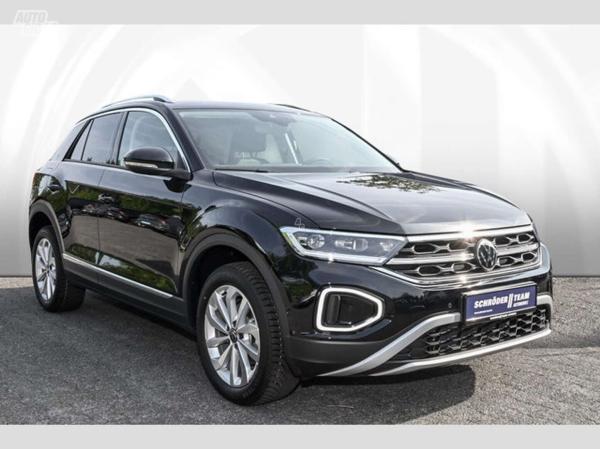 Black Volkswagen T-Roc 2024 in Kaunas, with an engine capacity of 1.50 L and mileage of 15 thousand km for 32679 €, photo 2 on AUTOMOTO.COM.LV