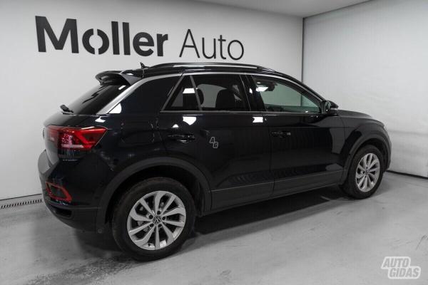 Black Volkswagen T-Roc 2024 in Vilnius, with an engine capacity of 1.50 L and mileage of 29 thousand km for 23700 €, photo 4 on AUTOMOTO.COM.LV