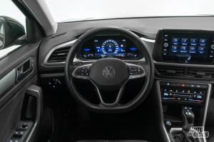 Melns Volkswagen T-Roc 2024 Viļņa, ar dzinēja tilpumu 1.50 L un nobraukumu 29 tūkst. km par 23700 €, foto 12 vietnē AUTOMOTO.COM.LV