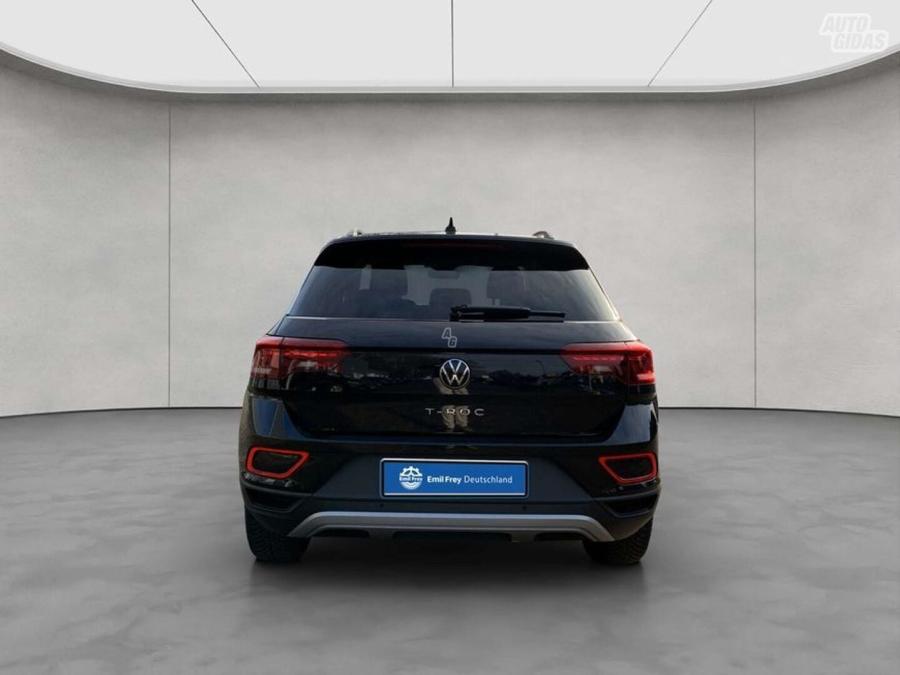 Melns Volkswagen T-Roc 2025 Kauņa, ar dzinēja tilpumu 1.00 L un nobraukumu 20 tūkst. km par 26925 €, foto 4 vietnē AUTOMOTO.COM.LV