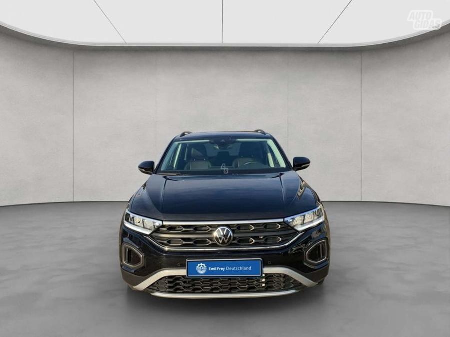 Melns Volkswagen T-Roc 2025 Kauņa, ar dzinēja tilpumu 1.00 L un nobraukumu 20 tūkst. km par 26925 €, foto 9 vietnē AUTOMOTO.COM.LV