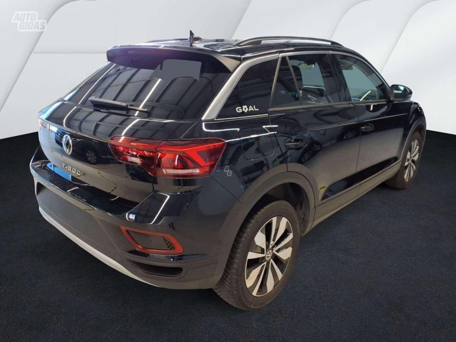 Black Volkswagen T-Roc 2025 in Kaunas, with an engine capacity of 2.00 L and mileage of 26 thousand km for 31795 €, photo 3 on AUTOMOTO.COM.LV