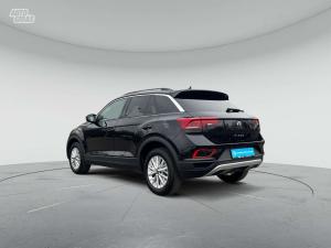 Black Volkswagen T-Roc 2025 in Kaunas, with an engine capacity of 1.00 L and mileage of 23 thousand km for 25312 €, photo 5 on AUTOMOTO.COM.LV