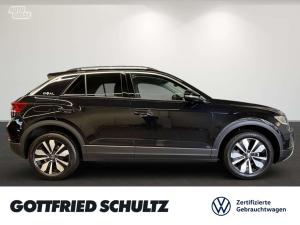 Black Volkswagen T-Roc 2025 in Kaunas, with an engine capacity of 1.00 L and mileage of 23 thousand km for 24924 €, photo 4 on AUTOMOTO.COM.LV