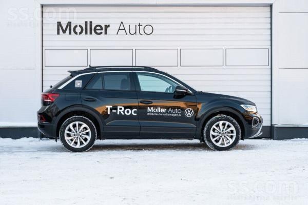 Melns Volkswagen T-Roc 2025 Rīga, ar dzinēja tilpumu 1.50 L un nobraukumu 2 tūkst. km par 27950 €, foto 5 vietnē AUTOMOTO.COM.LV
