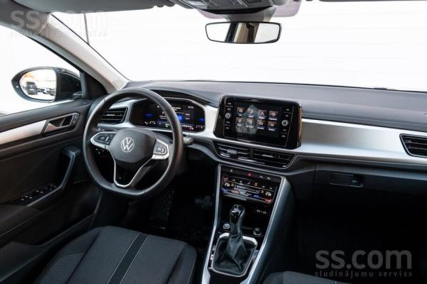 Melns Volkswagen T-Roc 2025 Rīga, ar dzinēja tilpumu 1.50 L un nobraukumu 2 tūkst. km par 27950 €, foto 9 vietnē AUTOMOTO.COM.LV
