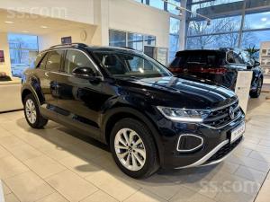 Melns Volkswagen T-Roc 2026 Valmiera, ar dzinēja tilpumu 1.50 L un nobraukumu 7 tūkst. km par 28700 €, foto 3 vietnē AUTOMOTO.COM.LV