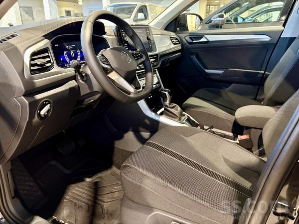 Melns Volkswagen T-Roc 2026 Valmiera, ar dzinēja tilpumu 1.50 L un nobraukumu 7 tūkst. km par 28700 €, foto 8 vietnē AUTOMOTO.COM.LV