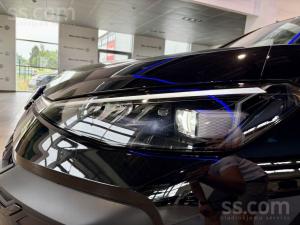 Black Volkswagen T-Roc 2026 in Valmiera, with an engine capacity of 1.50 L and mileage of 0 thousand km for 30900 €, photo 8 on AUTOMOTO.COM.LV