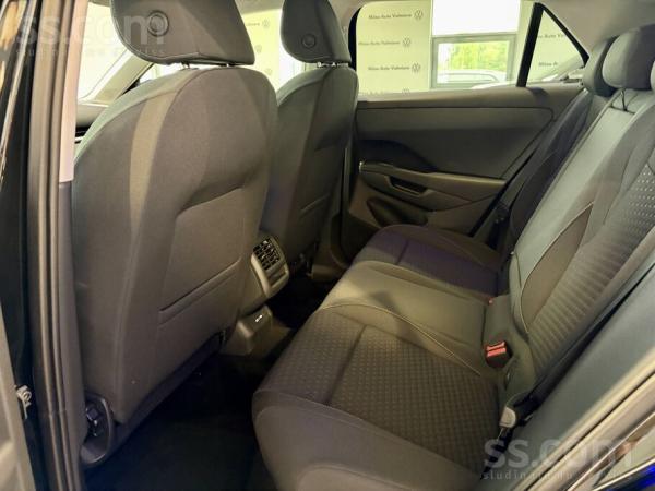 Melns Volkswagen T-Roc 2026 Valmiera, ar dzinēja tilpumu 1.50 L un nobraukumu 0 tūkst. km par 30900 €, foto 10 vietnē AUTOMOTO.COM.LV