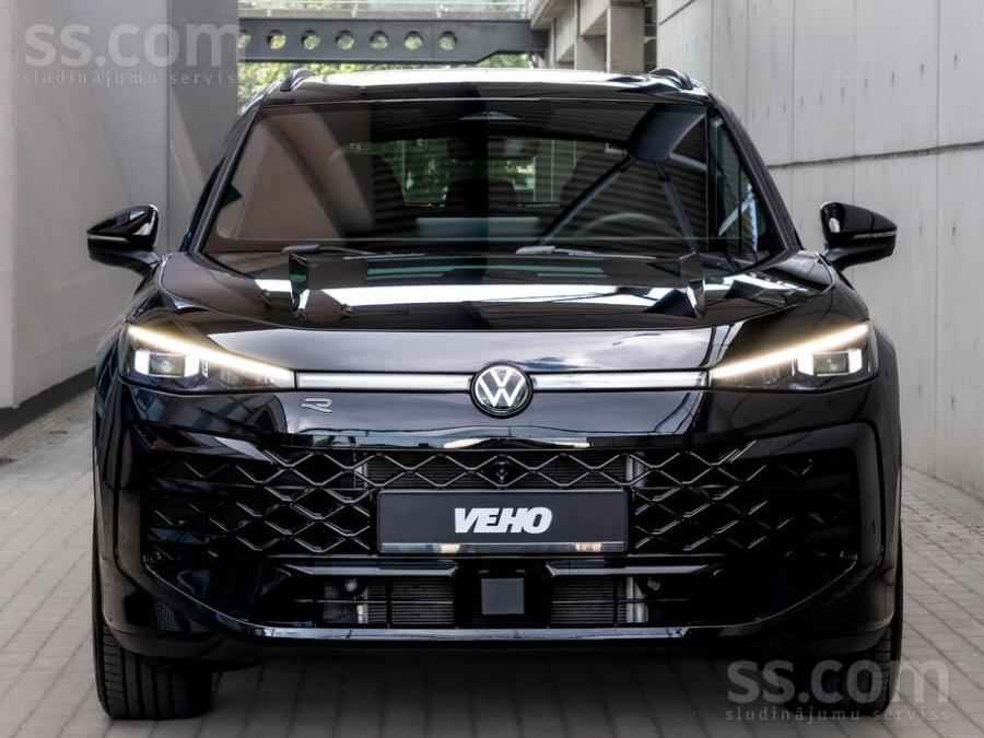 Melns Volkswagen T-Roc 2026 Rīga, ar dzinēja tilpumu 1.50 L un nobraukumu 4 tūkst. km par 35900 €, foto 3 vietnē AUTOMOTO.COM.LV