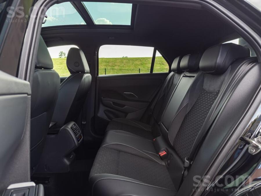 Melns Volkswagen T-Roc 2026 Rīga, ar dzinēja tilpumu 1.50 L un nobraukumu 4 tūkst. km par 35900 €, foto 15 vietnē AUTOMOTO.COM.LV