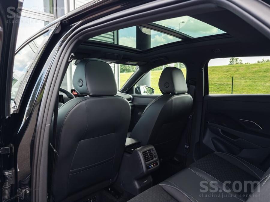 Melns Volkswagen T-Roc 2026 Rīga, ar dzinēja tilpumu 1.50 L un nobraukumu 4 tūkst. km par 35900 €, foto 16 vietnē AUTOMOTO.COM.LV