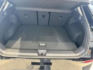Black Volkswagen T-Roc 2026 in Siauliai, with an engine capacity of 1.50 L and mileage of 0 thousand km for 32200 €, photo 6 on AUTOMOTO.COM.LV