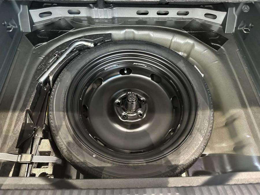 Black Volkswagen T-Roc 2026 in Siauliai, with an engine capacity of 1.50 L and mileage of 0 thousand km for 32200 €, photo 7 on AUTOMOTO.COM.LV
