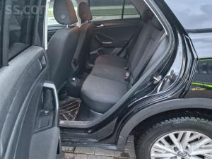 Black Volkswagen T-Roc 2018 in Liepaja, with an engine capacity of 1.50 L and mileage of 137 thousand km for 15500 €, photo 7 on AUTOMOTO.COM.LV