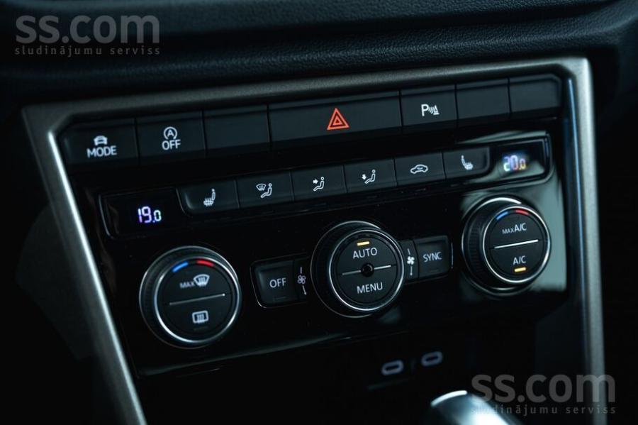 Melns Volkswagen T-Roc 2020 Rīga, ar dzinēja tilpumu 1.50 L un nobraukumu 82 tūkst. km par 17900 €, foto 14 vietnē AUTOMOTO.COM.LV