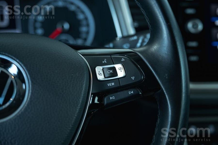 Melns Volkswagen T-Roc 2020 Rīga, ar dzinēja tilpumu 1.50 L un nobraukumu 82 tūkst. km par 17900 €, foto 17 vietnē AUTOMOTO.COM.LV