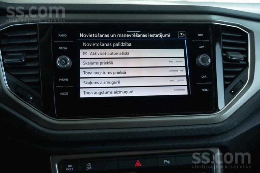 Melns Volkswagen T-Roc 2020 Rīga, ar dzinēja tilpumu 1.50 L un nobraukumu 82 tūkst. km par 17900 €, foto 25 vietnē AUTOMOTO.COM.LV
