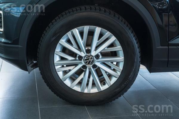 Melns Volkswagen T-Roc 2020 Rīga, ar dzinēja tilpumu 1.50 L un nobraukumu 82 tūkst. km par 17900 €, foto 11 vietnē AUTOMOTO.COM.LV