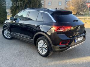 Melns Volkswagen T-Roc 2022 Jelgava, ar dzinēja tilpumu 1.50 L un nobraukumu 0 tūkst. km par 18700 €, foto 7 vietnē AUTOMOTO.COM.LV